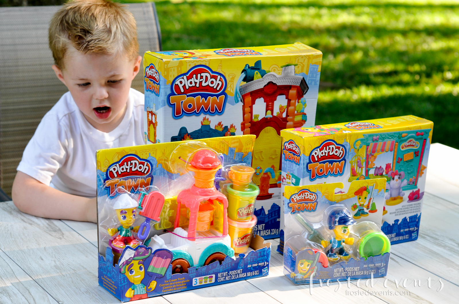 PLAY-DOH Town New Playsets Celebrate 60 years