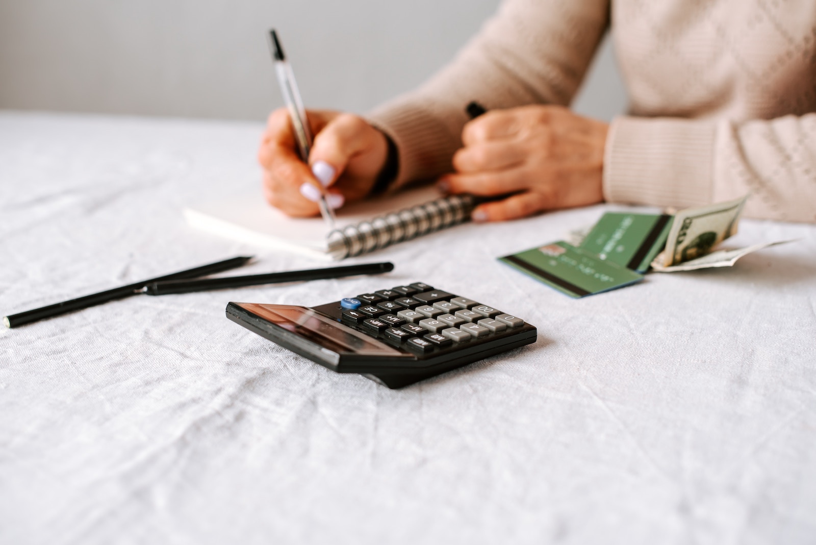 How to Save Money in 2023- Simple Ways to Boost Your Savings